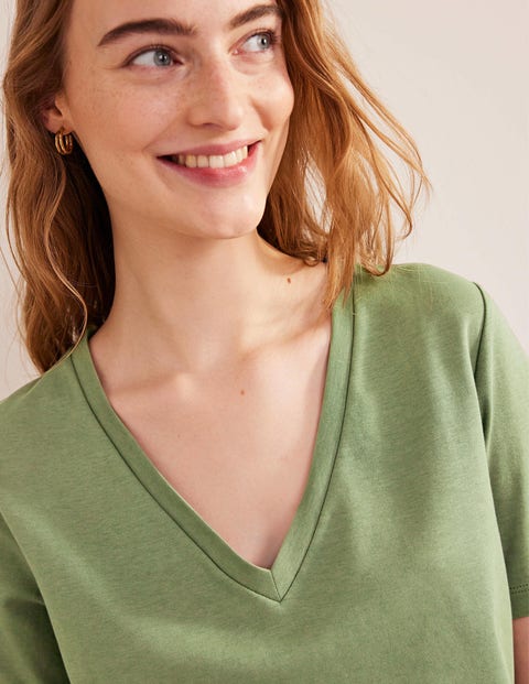 Perfect V Neck T Shirt Spruce Boden Uk
