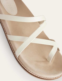 Flache Sandalen mit bunten Riemchen - Ecru, Leder | Boden DE
