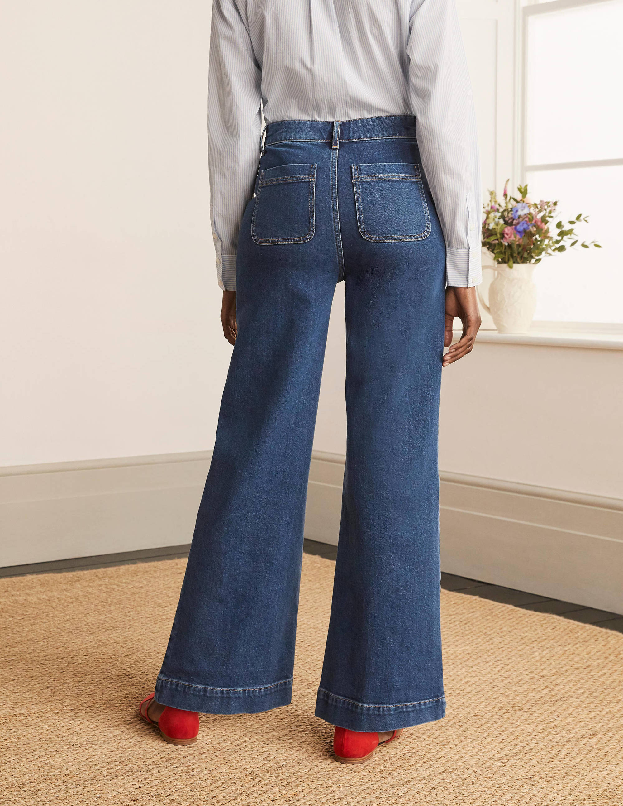 Patch Pocket Wide Leg Jeans - Mid Vintage | Boden UK
